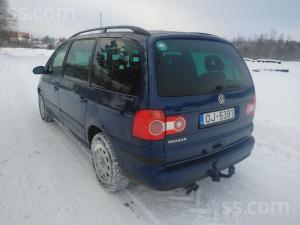 Blue Volkswagen Sharan 2004 in Madona, with an engine capacity of 1.90 L and mileage of 329 thousand km for 2250 €, photo 3 on AUTOMOTO.COM.LV