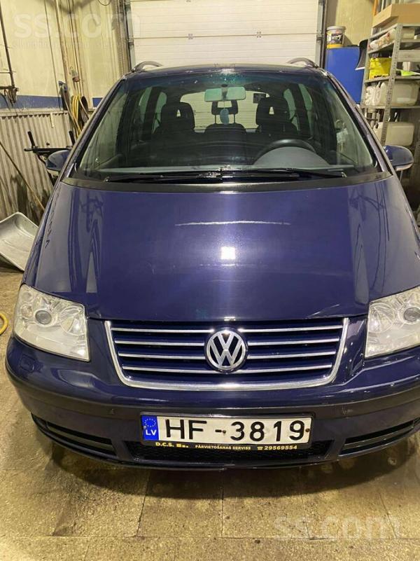 Zils Volkswagen Sharan 2004 Daugavpils, ar dzinēja tilpumu 1.90 L un nobraukumu 340 tūkst. km par 1550 €, foto 1 vietnē AUTOMOTO.COM.LV