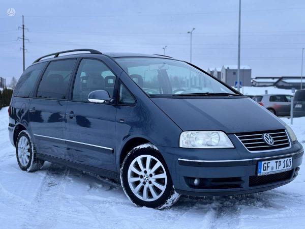 Blue Volkswagen Sharan 2004 in Kaunas, with an engine capacity of 1.90 L and mileage of 331 thousand km for 2950 €, photo 2 on AUTOMOTO.COM.LV