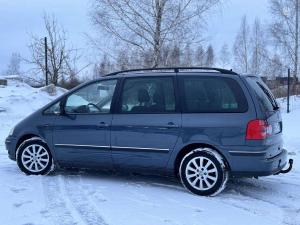 Blue Volkswagen Sharan 2004 in Kaunas, with an engine capacity of 1.90 L and mileage of 331 thousand km for 2950 €, photo 6 on AUTOMOTO.COM.LV