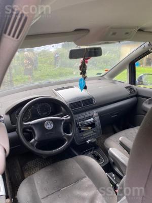 Blue Volkswagen Sharan 2004 in Jelgava, with an engine capacity of 1.90 L and mileage of 460 thousand km for 500 €, photo 3 on AUTOMOTO.COM.LV