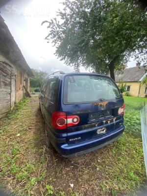 Blue Volkswagen Sharan 2004 in Jelgava, with an engine capacity of 1.90 L and mileage of 460 thousand km for 500 €, photo 5 on AUTOMOTO.COM.LV