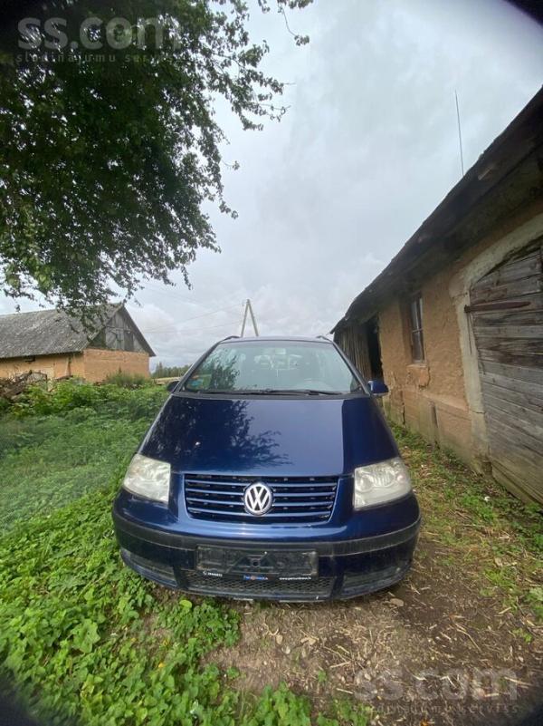 Blue Volkswagen Sharan 2004 in Jelgava, with an engine capacity of 1.90 L and mileage of 460 thousand km for 500 €, photo 8 on AUTOMOTO.COM.LV