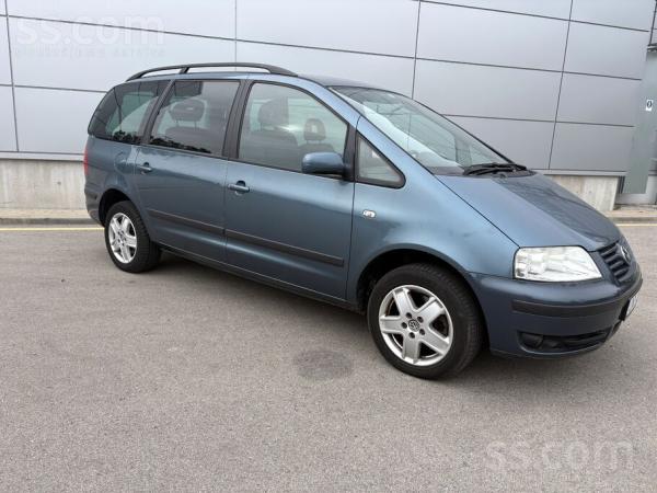 Zils Volkswagen Sharan 2004 Rīga, ar dzinēja tilpumu 1.80 L un nobraukumu 259 tūkst. km par 3650 €, foto 3 vietnē AUTOMOTO.COM.LV