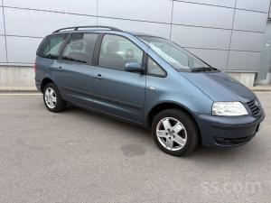 Zils Volkswagen Sharan 2004 Rīga, ar dzinēja tilpumu 1.80 L un nobraukumu 259 tūkst. km par 3650 €, foto 3 vietnē AUTOMOTO.COM.LV