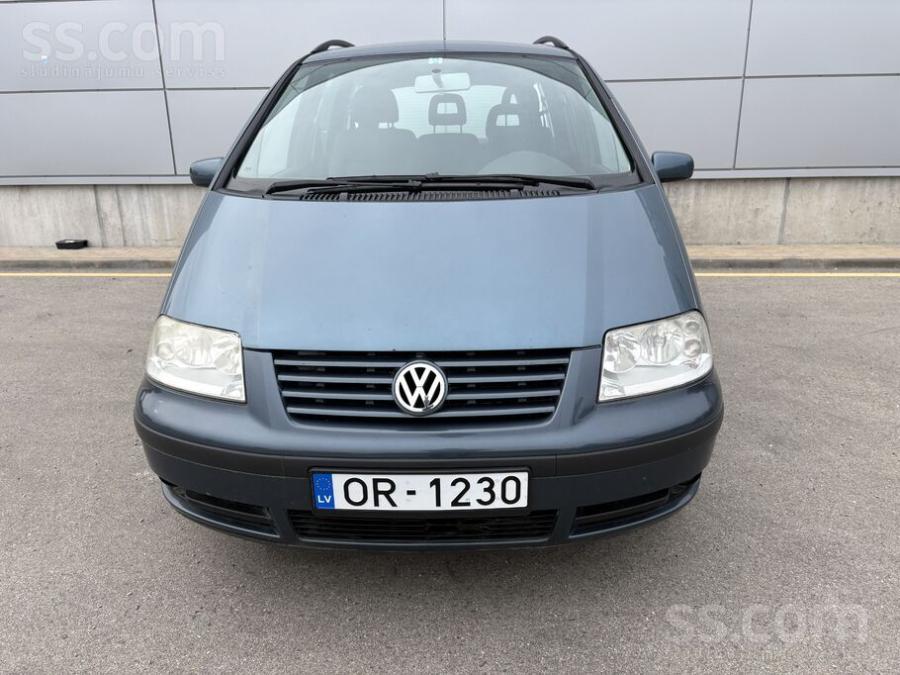 Zils Volkswagen Sharan 2004 Rīga, ar dzinēja tilpumu 1.80 L un nobraukumu 259 tūkst. km par 3650 €, foto 4 vietnē AUTOMOTO.COM.LV