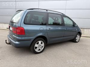 Zils Volkswagen Sharan 2004 Rīga, ar dzinēja tilpumu 1.80 L un nobraukumu 259 tūkst. km par 3650 €, foto 9 vietnē AUTOMOTO.COM.LV