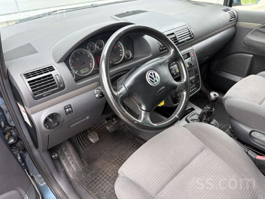 Zils Volkswagen Sharan 2004 Rīga, ar dzinēja tilpumu 1.80 L un nobraukumu 259 tūkst. km par 3650 €, foto 10 vietnē AUTOMOTO.COM.LV