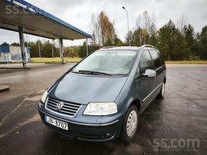 Blue Volkswagen Sharan 2005 in Daugavpils, with an engine capacity of 1.90 L and mileage of 250 thousand km for 2600 €, photo 3 on AUTOMOTO.COM.LV
