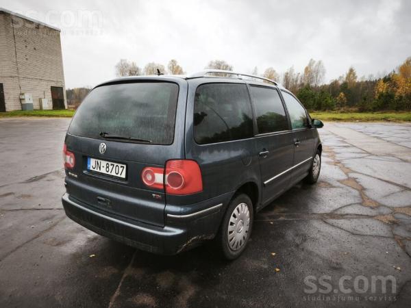 Zils Volkswagen Sharan 2005 Daugavpils, ar dzinēja tilpumu 1.90 L un nobraukumu 250 tūkst. km par 2600 €, foto 8 vietnē AUTOMOTO.COM.LV