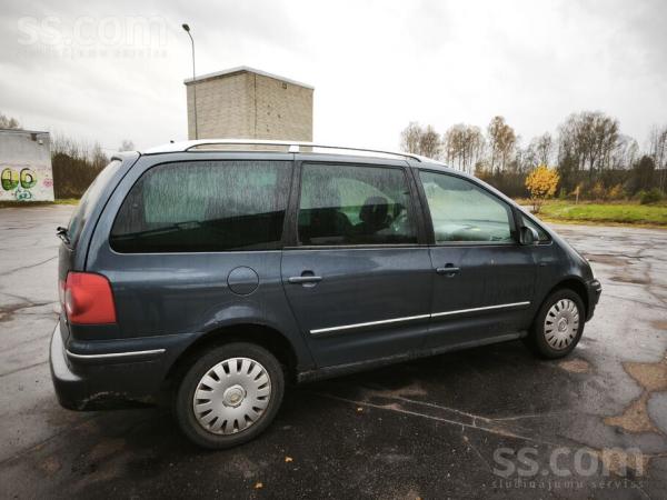 Zils Volkswagen Sharan 2005 Daugavpils, ar dzinēja tilpumu 1.90 L un nobraukumu 250 tūkst. km par 2600 €, foto 9 vietnē AUTOMOTO.COM.LV