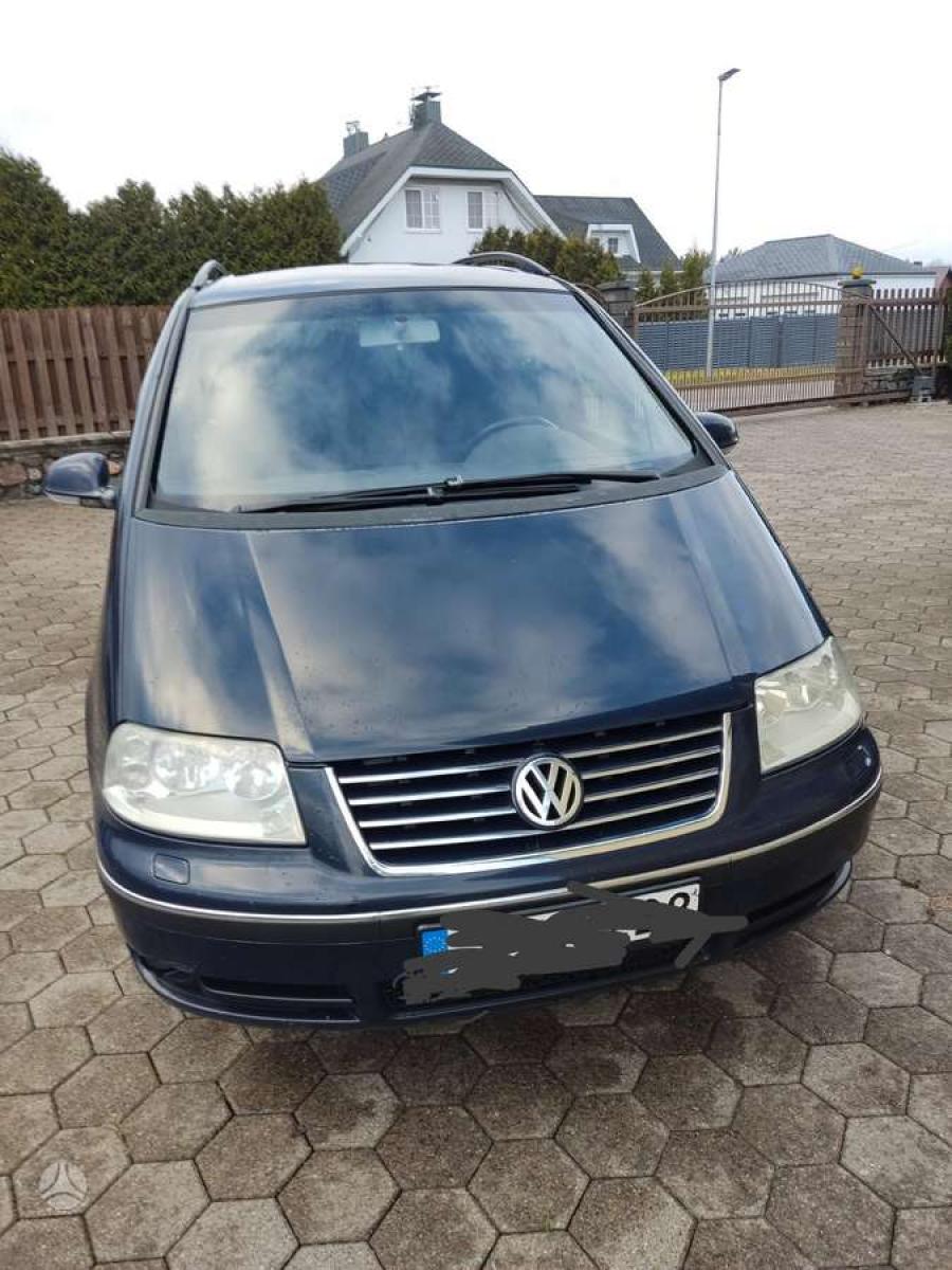 Blue Volkswagen Sharan 2005 in Vilnius, with an engine capacity of 2.80 L and mileage of 322 thousand km for 2400 €, photo 3 on AUTOMOTO.COM.LV