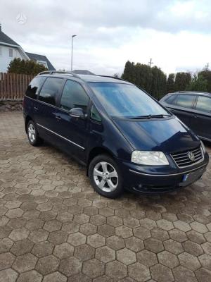 Blue Volkswagen Sharan 2005 in Vilnius, with an engine capacity of 2.80 L and mileage of 322 thousand km for 2400 €, photo 4 on AUTOMOTO.COM.LV