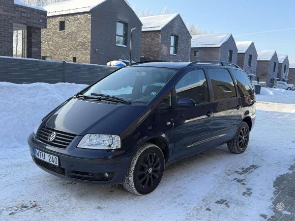 Blue Volkswagen Sharan 2005 in Vilnius, with an engine capacity of 1.90 L and mileage of 289 thousand km for 2490 €, photo 1 on AUTOMOTO.COM.LV