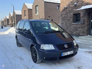 Blue Volkswagen Sharan 2005 in Vilnius, with an engine capacity of 1.90 L and mileage of 289 thousand km for 2490 €, photo 3 on AUTOMOTO.COM.LV