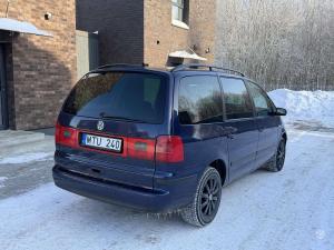 Blue Volkswagen Sharan 2005 in Vilnius, with an engine capacity of 1.90 L and mileage of 289 thousand km for 2490 €, photo 4 on AUTOMOTO.COM.LV