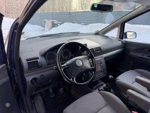 Blue Volkswagen Sharan 2005 in Vilnius, with an engine capacity of 1.90 L and mileage of 289 thousand km for 2490 €, photo 9 on AUTOMOTO.COM.LV