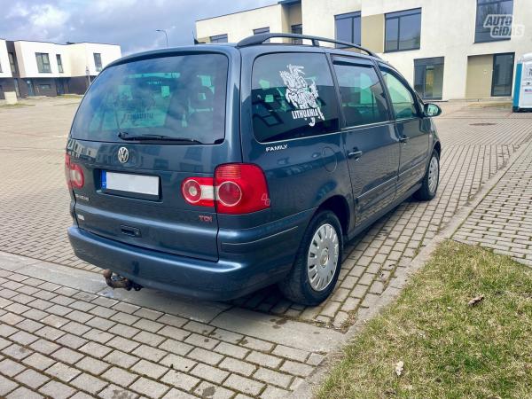 Blue Volkswagen Sharan 2005 in Vilnius, with an engine capacity of 1.90 L and mileage of 224 thousand km for 2500 €, photo 2 on AUTOMOTO.COM.LV
