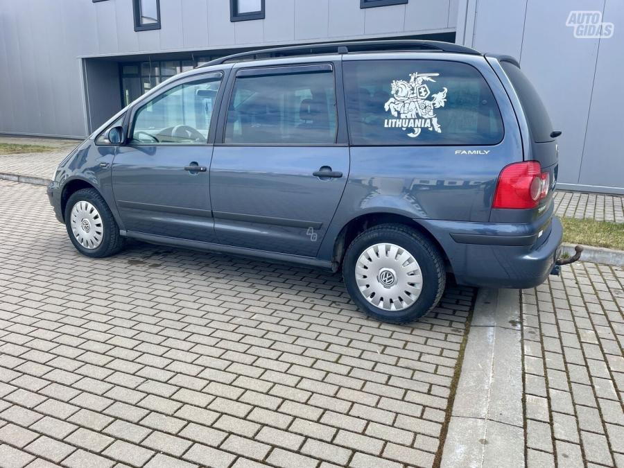 Zils Volkswagen Sharan 2005 Viļņa, ar dzinēja tilpumu 1.90 L un nobraukumu 224 tūkst. km par 2500 €, foto 6 vietnē AUTOMOTO.COM.LV
