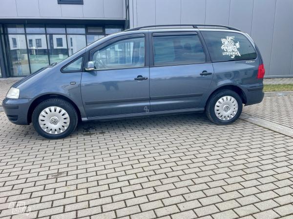 Blue Volkswagen Sharan 2005 in Vilnius, with an engine capacity of 1.90 L and mileage of 224 thousand km for 2500 €, photo 6 on AUTOMOTO.COM.LV