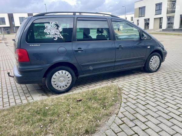 Blue Volkswagen Sharan 2005 in Vilnius, with an engine capacity of 1.90 L and mileage of 224 thousand km for 2500 €, photo 7 on AUTOMOTO.COM.LV