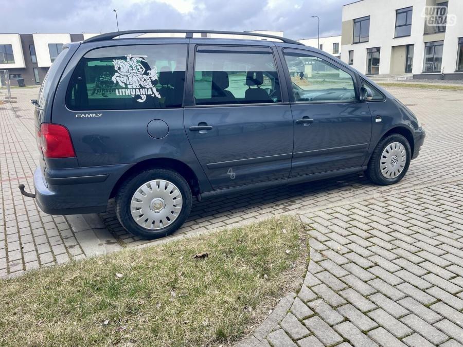 Zils Volkswagen Sharan 2005 Viļņa, ar dzinēja tilpumu 1.90 L un nobraukumu 224 tūkst. km par 2500 €, foto 8 vietnē AUTOMOTO.COM.LV