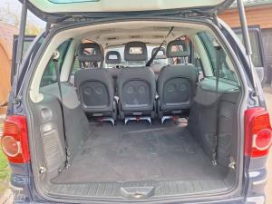 Zils Volkswagen Sharan 2005 Mažeikiai, ar dzinēja tilpumu 1.90 L un nobraukumu 223 tūkst. km par 3250 €, foto 16 vietnē AUTOMOTO.COM.LV