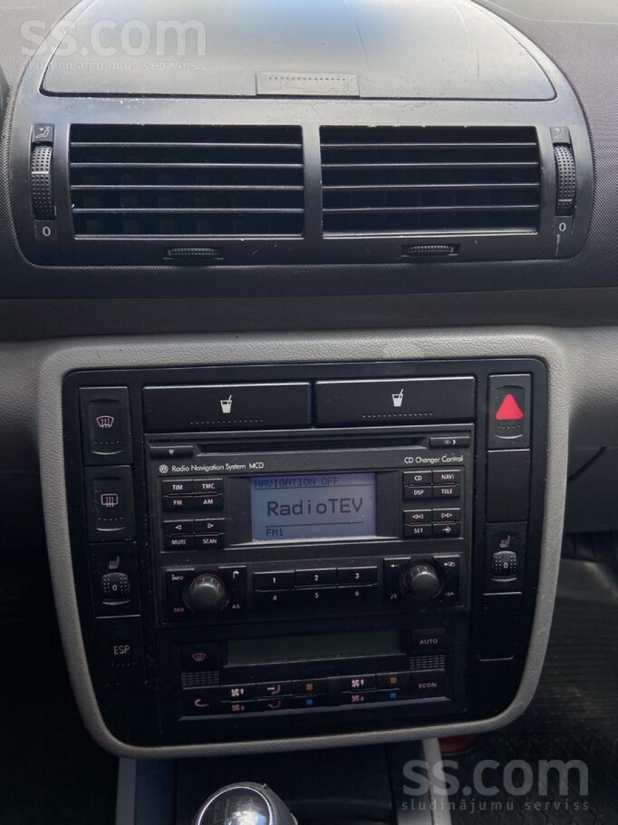 Zils Volkswagen Sharan 2005 Balvi, ar dzinēja tilpumu 1.90 L un nobraukumu 335 tūkst. km par 1399 €, foto 9 vietnē AUTOMOTO.COM.LV