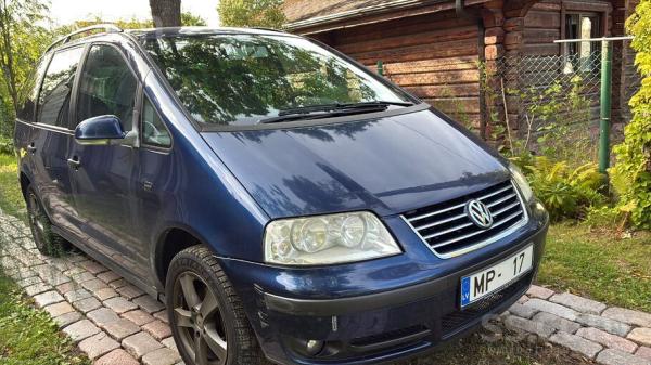 Zils Volkswagen Sharan 2005 Jūrmala, ar dzinēja tilpumu 1.90 L un nobraukumu 390 tūkst. km par 2000 €, foto 1 vietnē AUTOMOTO.COM.LV