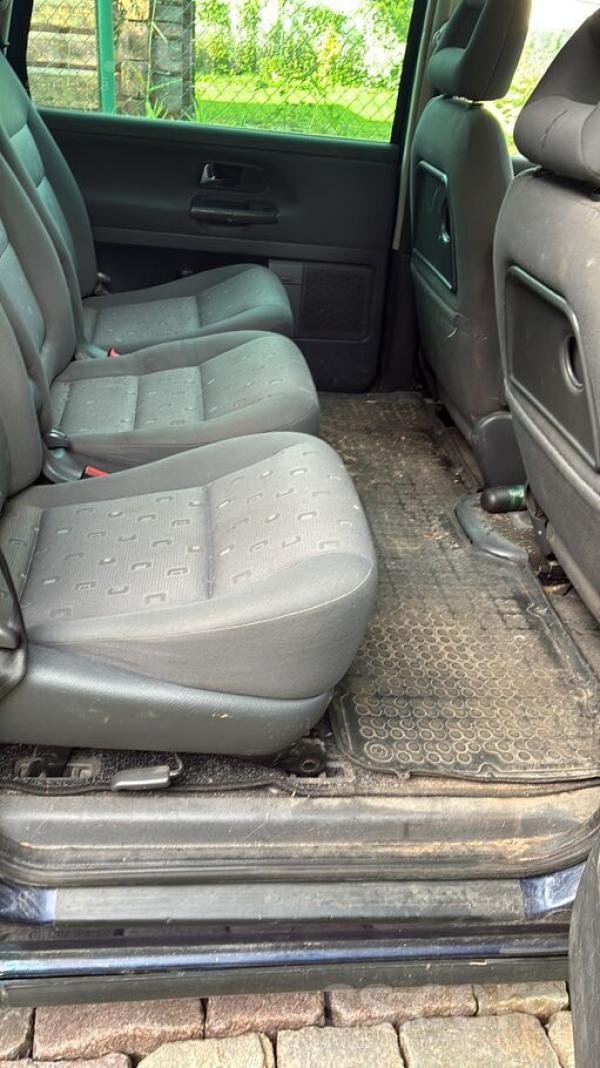 Zils Volkswagen Sharan 2005 Jūrmala, ar dzinēja tilpumu 1.90 L un nobraukumu 390 tūkst. km par 2000 €, foto 5 vietnē AUTOMOTO.COM.LV