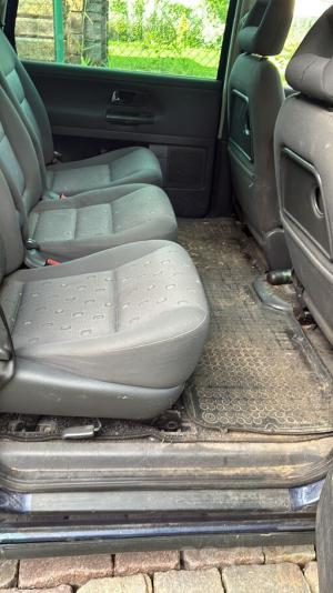 Zils Volkswagen Sharan 2005 Jūrmala, ar dzinēja tilpumu 1.90 L un nobraukumu 390 tūkst. km par 1800 €, foto 5 vietnē AUTOMOTO.COM.LV