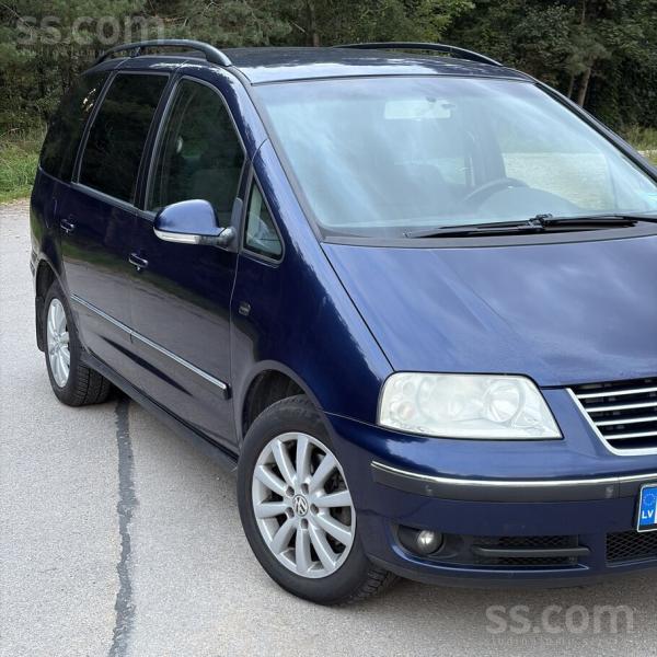 Zils Volkswagen Sharan 2005 Rīga, ar dzinēja tilpumu 1.90 L un nobraukumu 395 tūkst. km par 1500 €, foto 3 vietnē AUTOMOTO.COM.LV