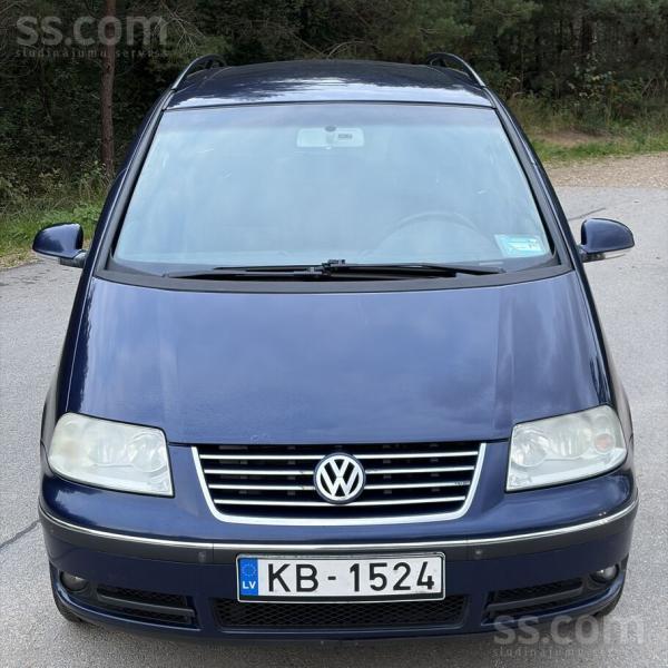 Zils Volkswagen Sharan 2005 Rīga, ar dzinēja tilpumu 1.90 L un nobraukumu 395 tūkst. km par 1500 €, foto 4 vietnē AUTOMOTO.COM.LV