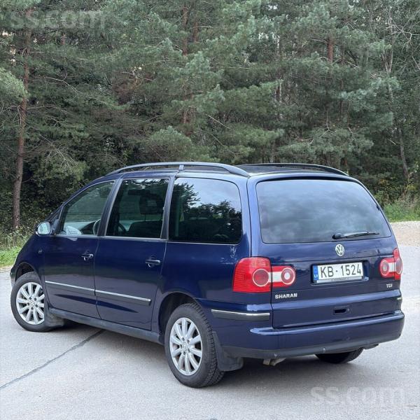 Zils Volkswagen Sharan 2005 Rīga, ar dzinēja tilpumu 1.90 L un nobraukumu 395 tūkst. km par 1500 €, foto 8 vietnē AUTOMOTO.COM.LV