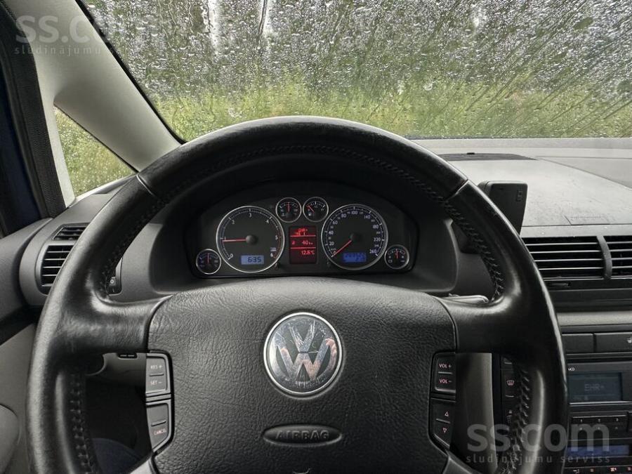 Zils Volkswagen Sharan 2006 Jelgava, ar dzinēja tilpumu 2.00 L un nobraukumu 290 tūkst. km par 3450 €, foto 12 vietnē AUTOMOTO.COM.LV