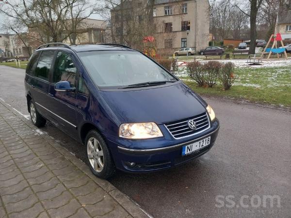 Blue Volkswagen Sharan 2006 in Jelgava, with an engine capacity of 1.90 L and mileage of 300 thousand km for 2870 €, photo 1 on AUTOMOTO.COM.LV
