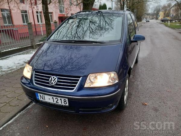 Blue Volkswagen Sharan 2006 in Jelgava, with an engine capacity of 1.90 L and mileage of 300 thousand km for 2870 €, photo 2 on AUTOMOTO.COM.LV