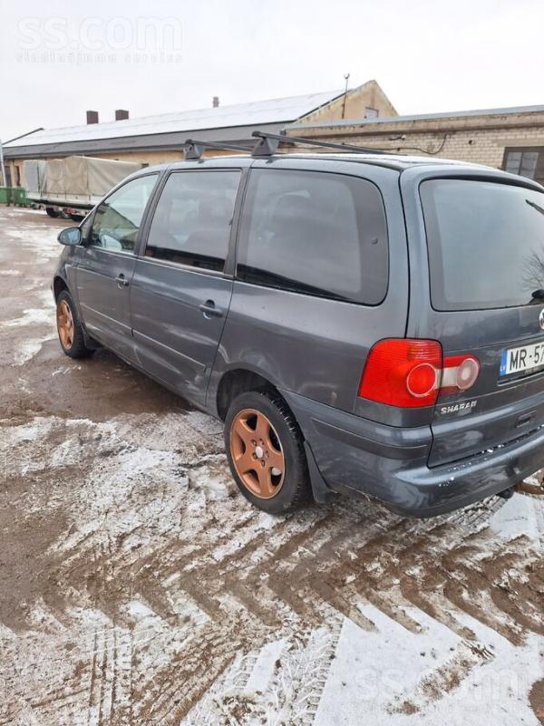 Zils Volkswagen Sharan 2006 Jelgava, ar dzinēja tilpumu 1.90 L un nobraukumu 300 tūkst. km par 2200 €, foto 6 vietnē AUTOMOTO.COM.LV