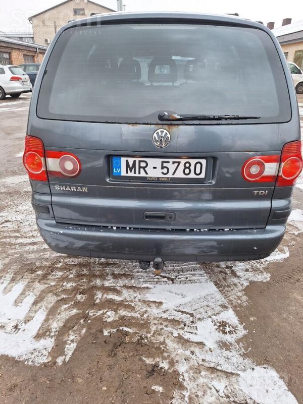 Zils Volkswagen Sharan 2006 Jelgava, ar dzinēja tilpumu 1.90 L un nobraukumu 300 tūkst. km par 2200 €, foto 7 vietnē AUTOMOTO.COM.LV