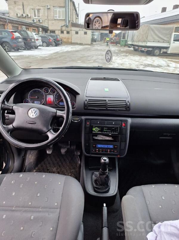 Zils Volkswagen Sharan 2006 Jelgava, ar dzinēja tilpumu 1.90 L un nobraukumu 300 tūkst. km par 2200 €, foto 8 vietnē AUTOMOTO.COM.LV