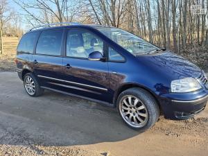 Blue Volkswagen Sharan 2006 in Birstonas, with an engine capacity of 2.00 L and mileage of 304 thousand km for 3300 €, photo 5 on AUTOMOTO.COM.LV