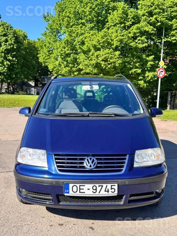 Blue Volkswagen Sharan 2006 in Riga, with an engine capacity of 2.00 L and mileage of 300 thousand km for 3600 €, photo 2 on AUTOMOTO.COM.LV