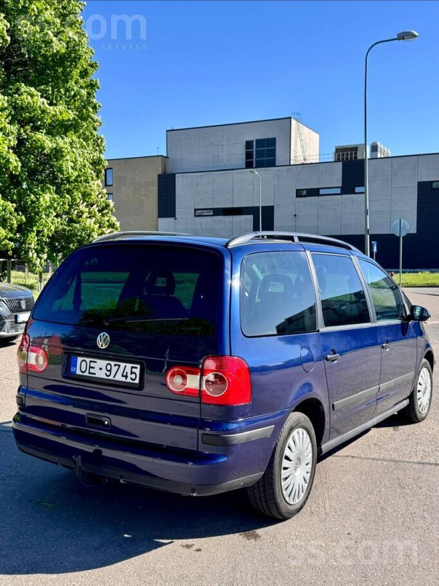 Zils Volkswagen Sharan 2006 Rīga, ar dzinēja tilpumu 2.00 L un nobraukumu 300 tūkst. km par 3600 €, foto 8 vietnē AUTOMOTO.COM.LV