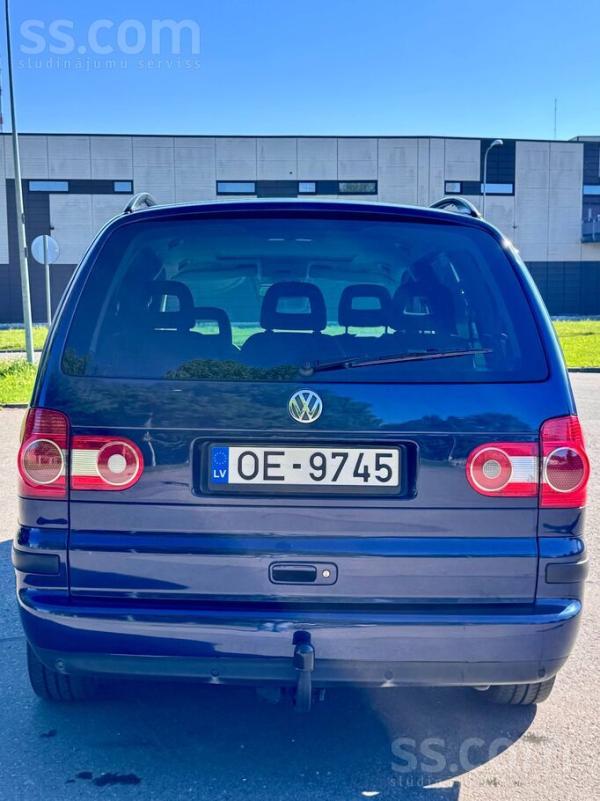 Blue Volkswagen Sharan 2006 in Riga, with an engine capacity of 2.00 L and mileage of 300 thousand km for 3600 €, photo 8 on AUTOMOTO.COM.LV