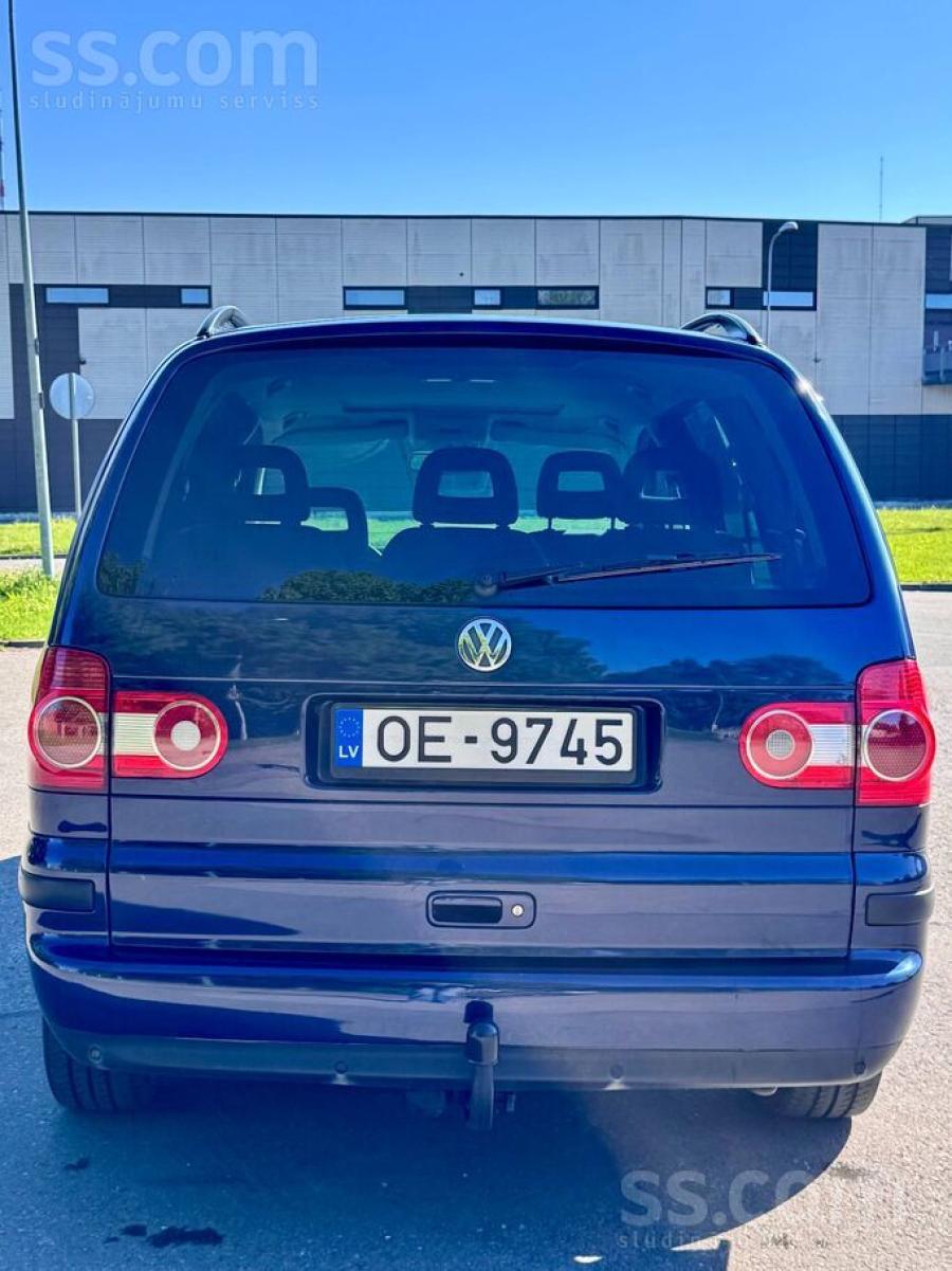 Zils Volkswagen Sharan 2006 Rīga, ar dzinēja tilpumu 2.00 L un nobraukumu 300 tūkst. km par 3600 €, foto 9 vietnē AUTOMOTO.COM.LV