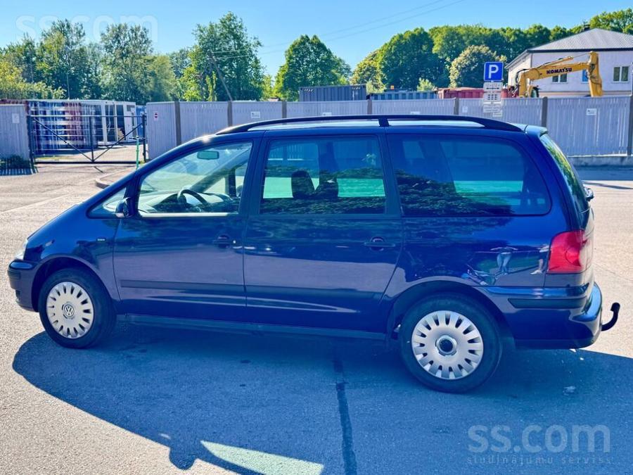 Zils Volkswagen Sharan 2006 Rīga, ar dzinēja tilpumu 2.00 L un nobraukumu 300 tūkst. km par 3600 €, foto 11 vietnē AUTOMOTO.COM.LV