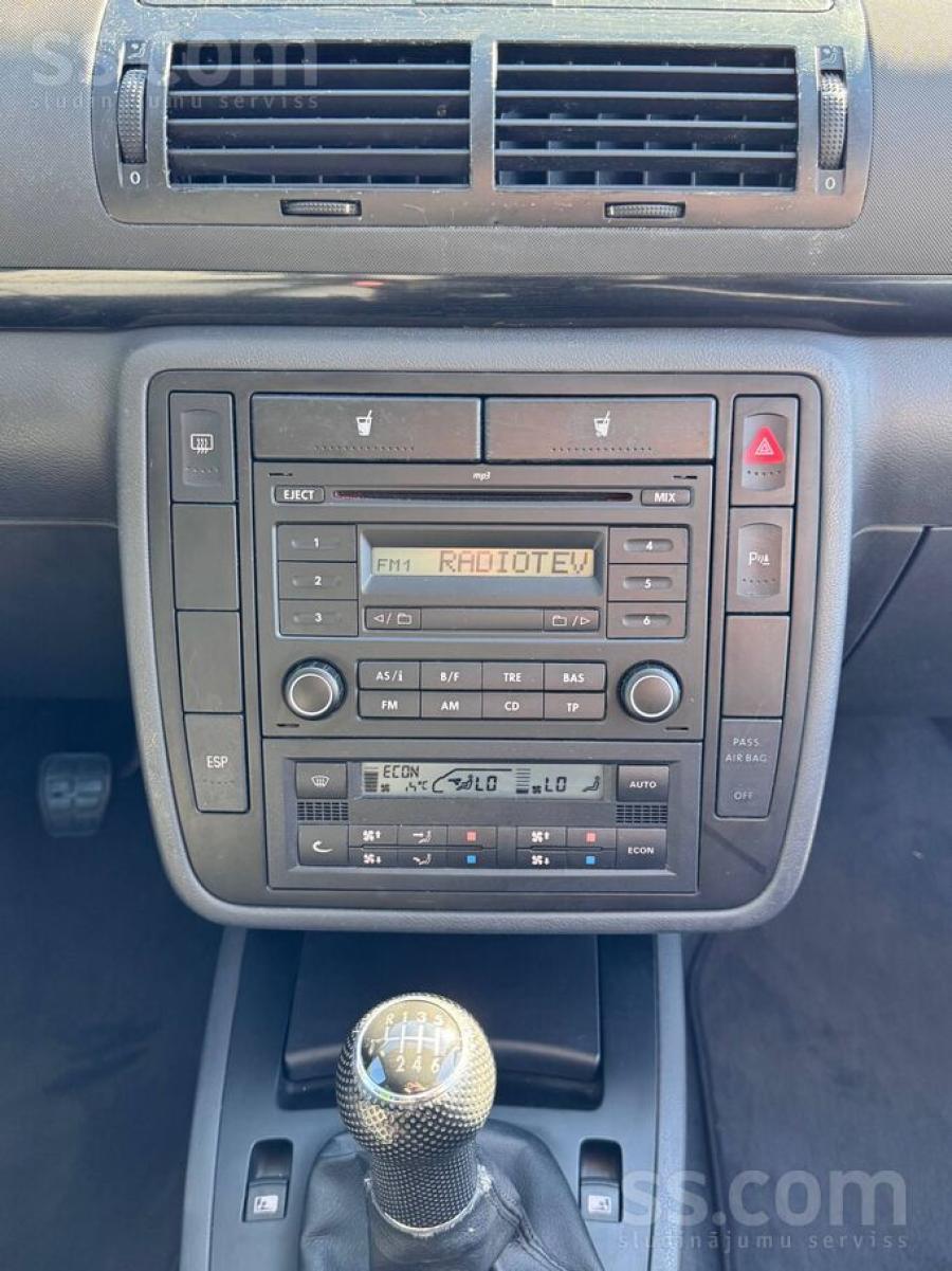 Zils Volkswagen Sharan 2006 Rīga, ar dzinēja tilpumu 2.00 L un nobraukumu 300 tūkst. km par 3600 €, foto 14 vietnē AUTOMOTO.COM.LV