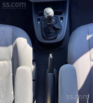 Zils Volkswagen Sharan 2006 Rīga, ar dzinēja tilpumu 2.00 L un nobraukumu 300 tūkst. km par 3600 €, foto 15 vietnē AUTOMOTO.COM.LV