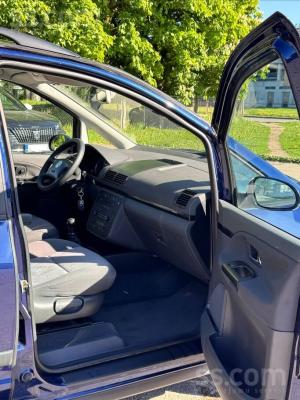 Zils Volkswagen Sharan 2006 Rīga, ar dzinēja tilpumu 2.00 L un nobraukumu 300 tūkst. km par 3600 €, foto 21 vietnē AUTOMOTO.COM.LV