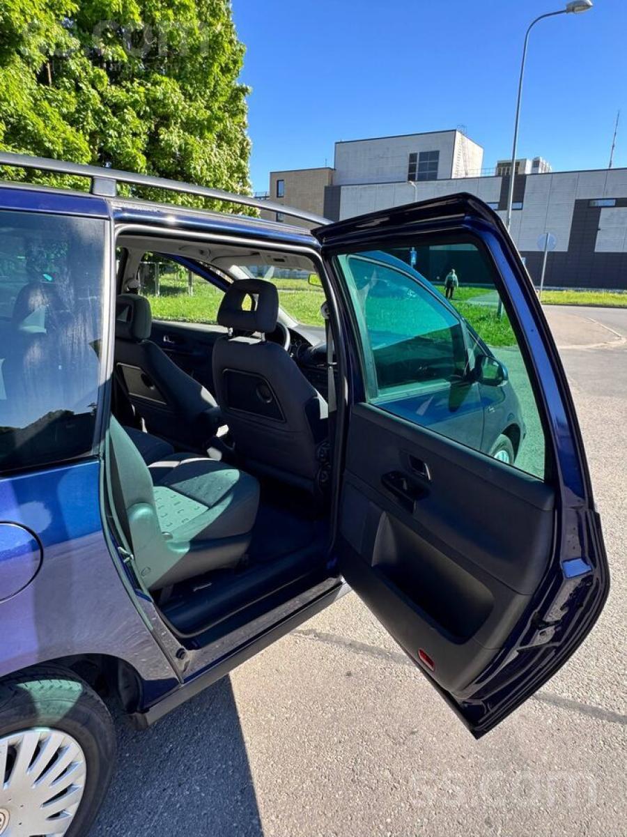 Zils Volkswagen Sharan 2006 Rīga, ar dzinēja tilpumu 2.00 L un nobraukumu 300 tūkst. km par 3600 €, foto 25 vietnē AUTOMOTO.COM.LV